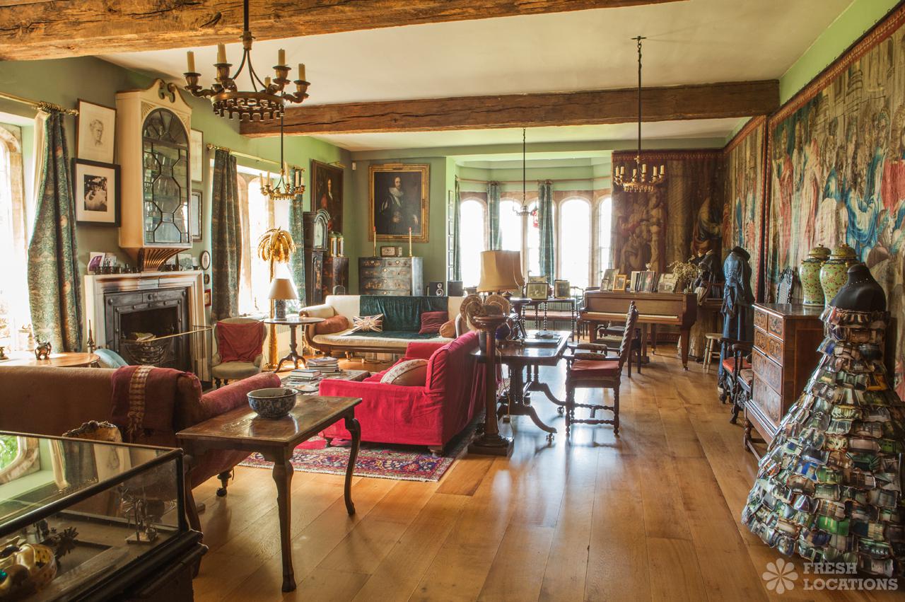 Stroud Manor Shoot Location | Fresh Locations