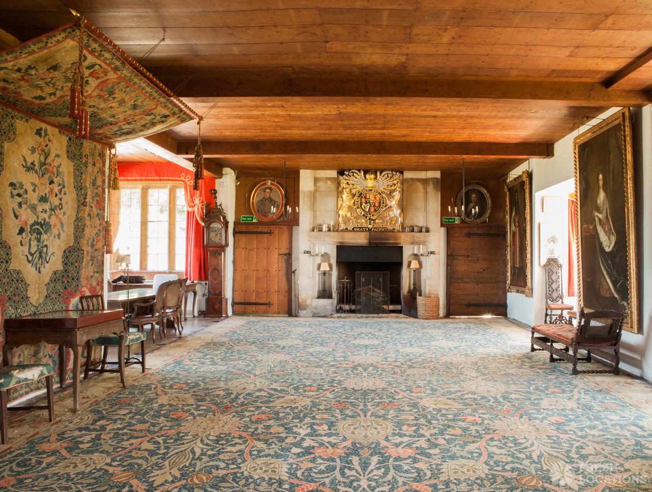 Stroud Manor Shoot Location | Fresh Locations