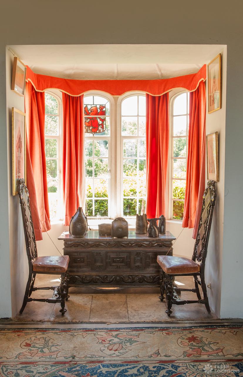 Stroud Manor Shoot Location | Fresh Locations