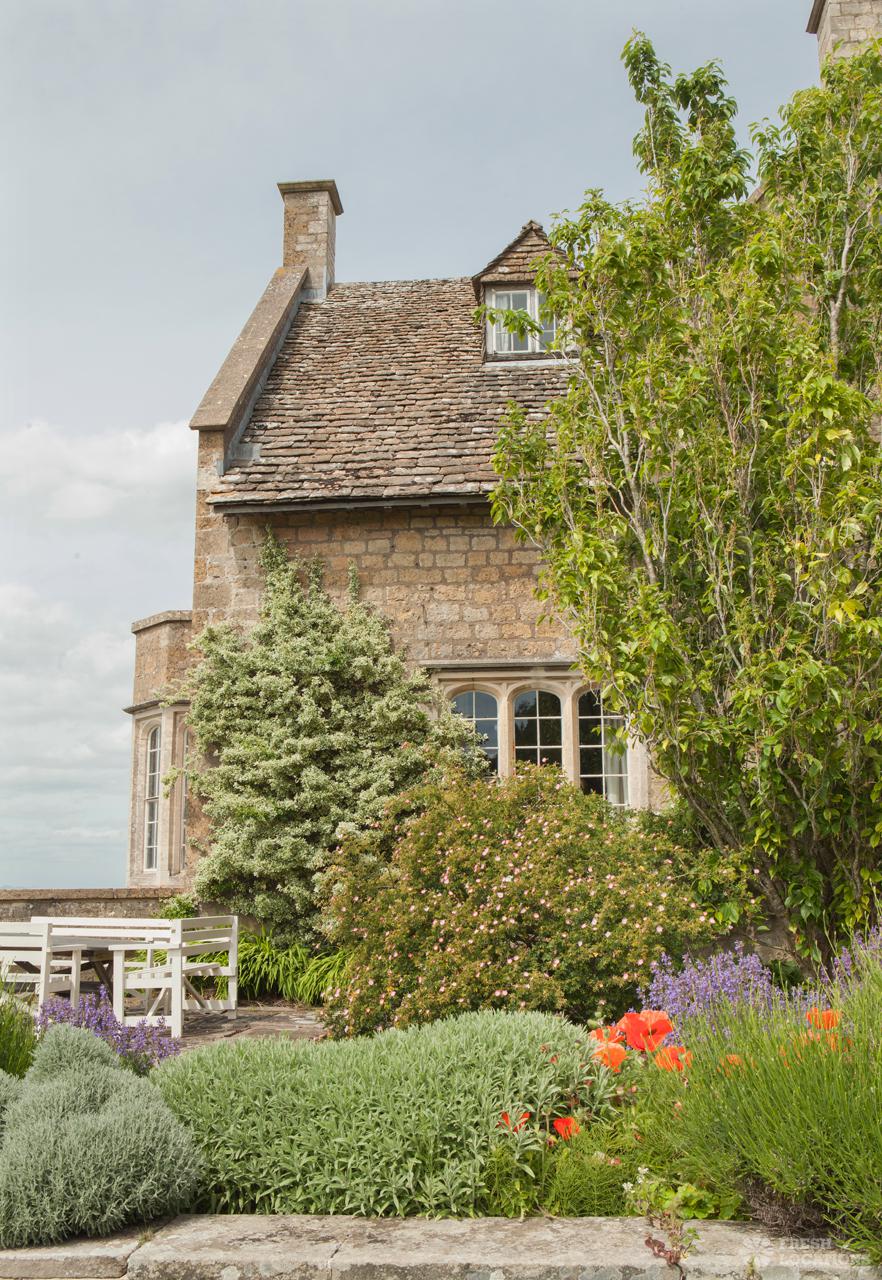 Stroud Manor Shoot Location | Fresh Locations