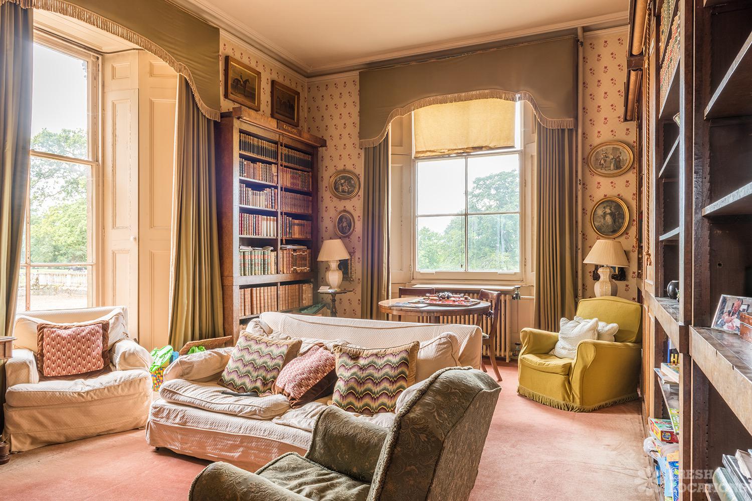 Hanbury House Shoot Location | Fresh Locations