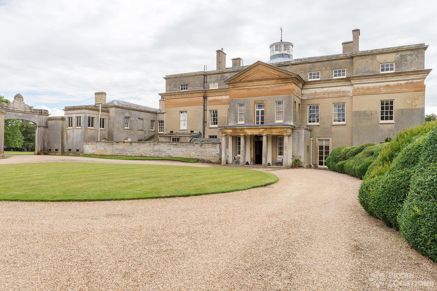 Hanbury House Shoot Location | Fresh Locations