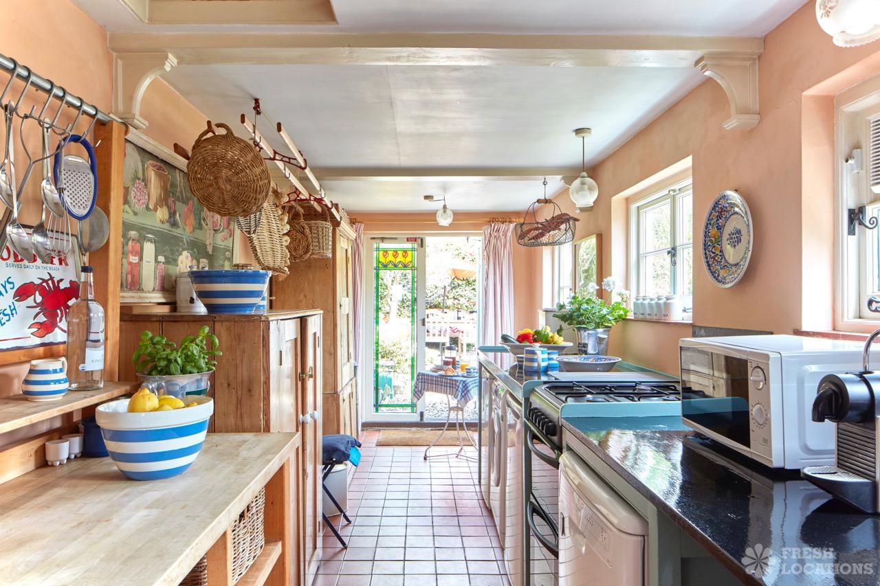 Kingsdown Beach Shoot Location | Fresh Locations