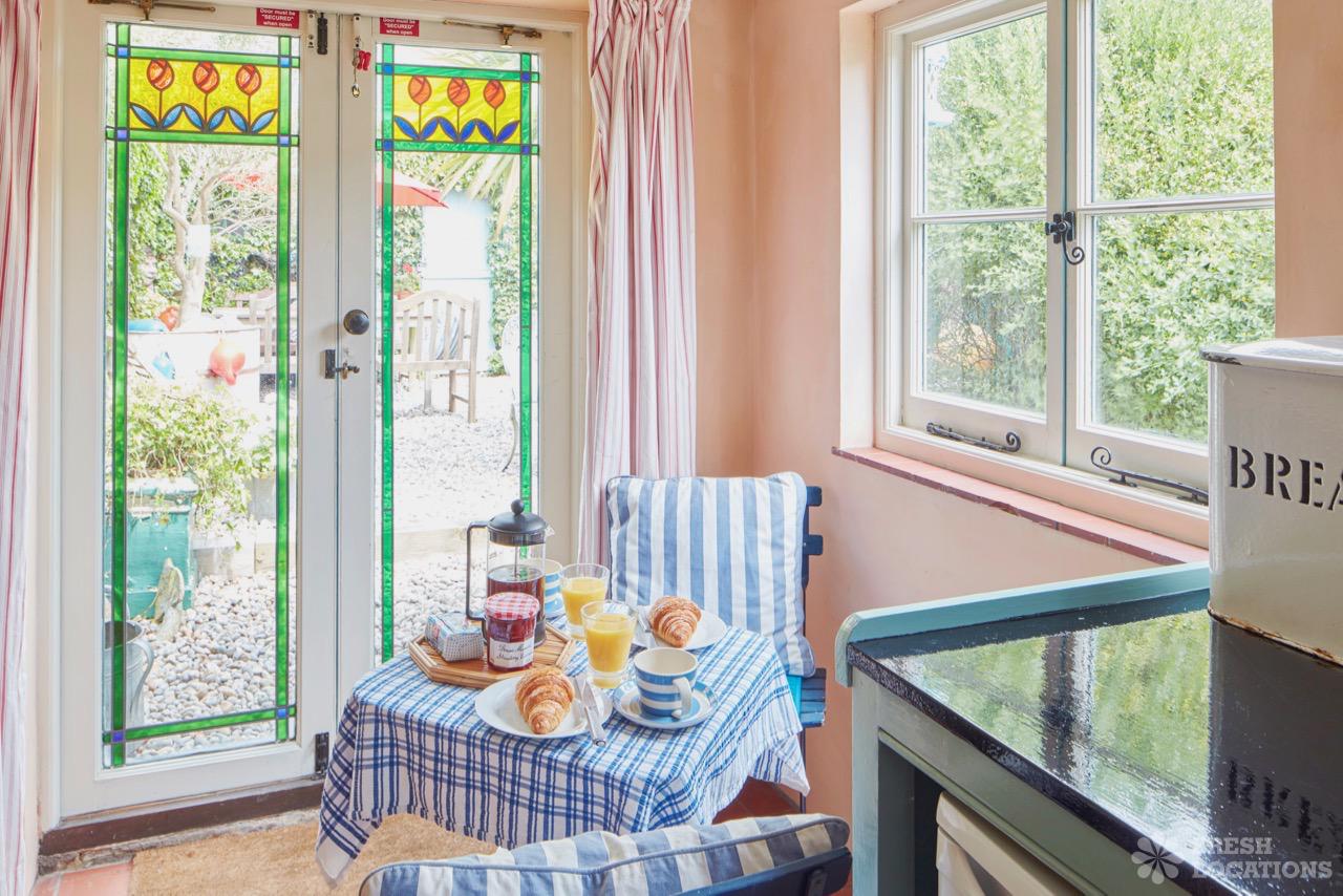 Kingsdown Beach Shoot Location | Fresh Locations