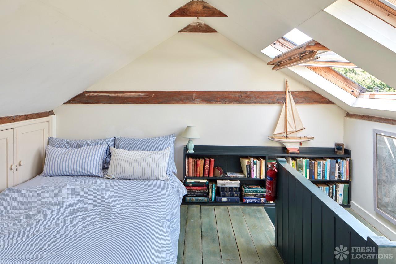 Kingsdown Beach Shoot Location | Fresh Locations