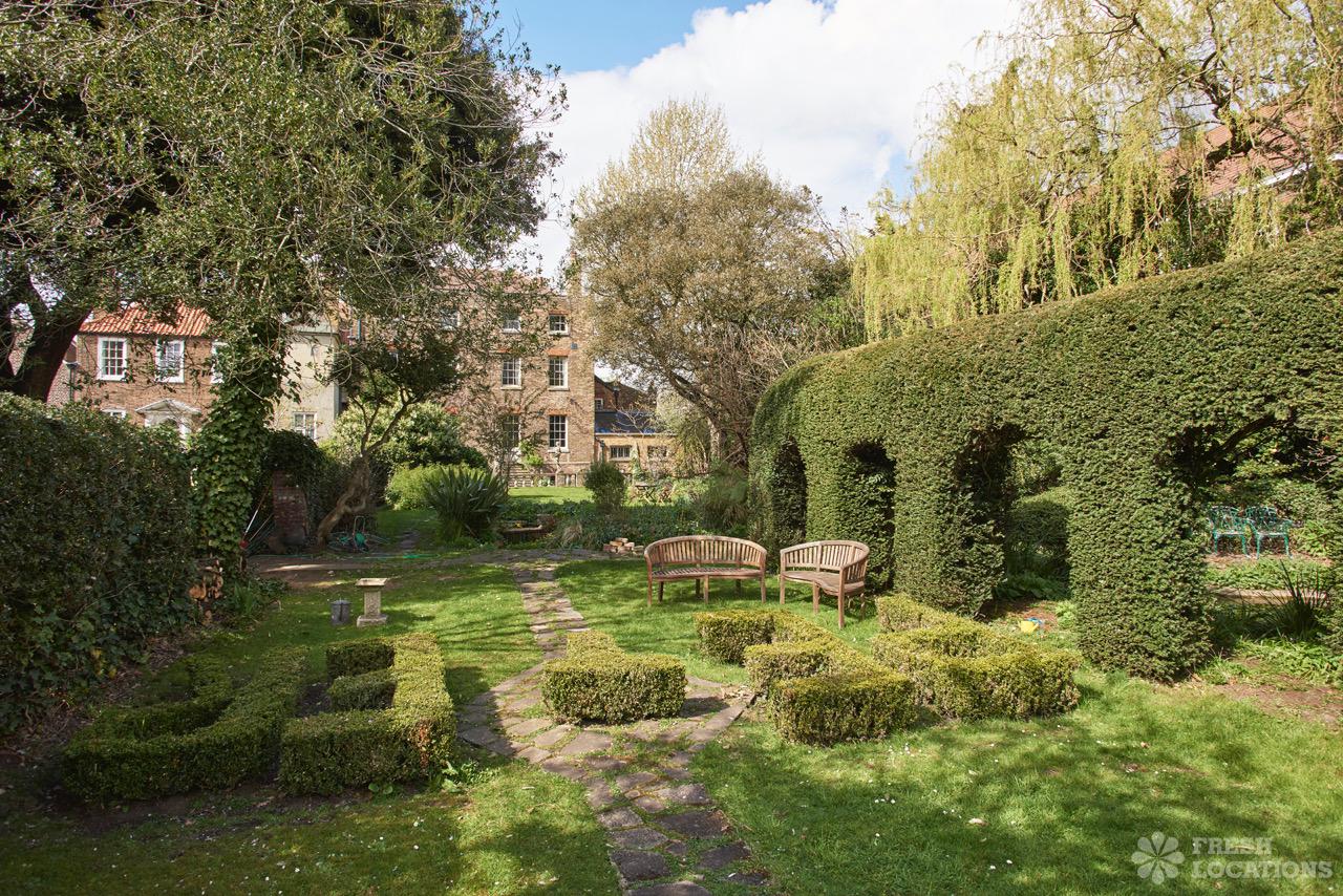 Wimbledon Manor Shoot Location | Fresh Locations