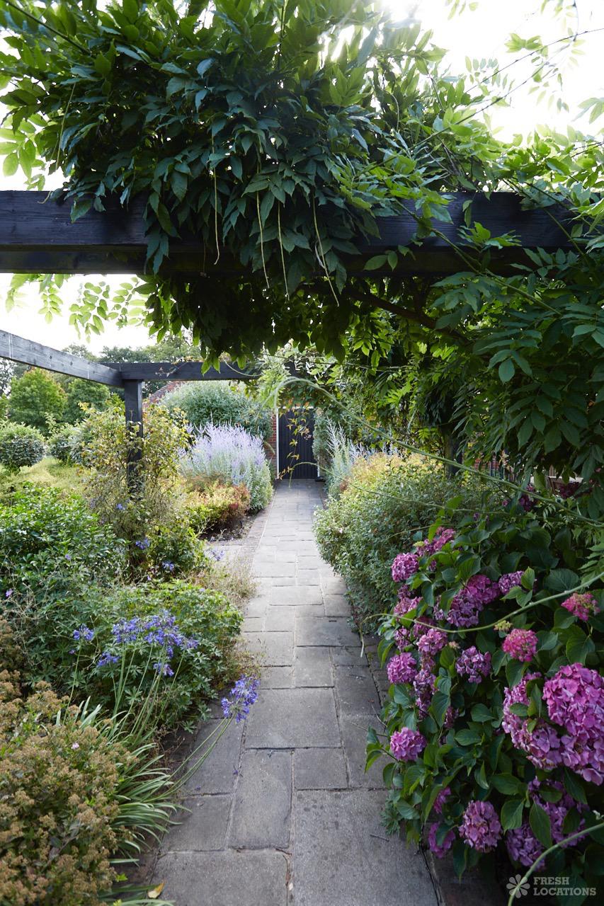 Burnham Manor Shoot Location | Fresh Locations