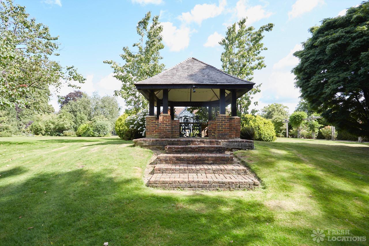 Burnham Manor Shoot Location | Fresh Locations