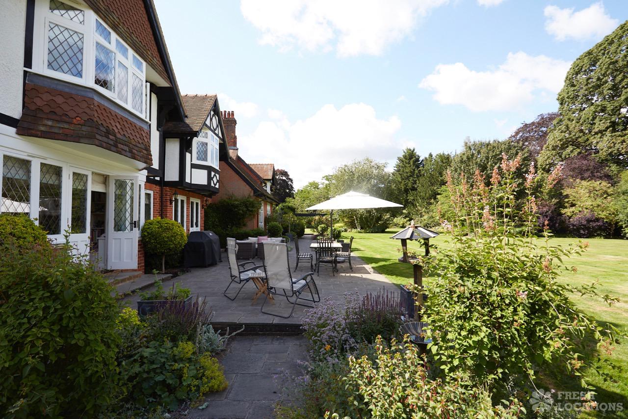 Burnham Manor Shoot Location | Fresh Locations
