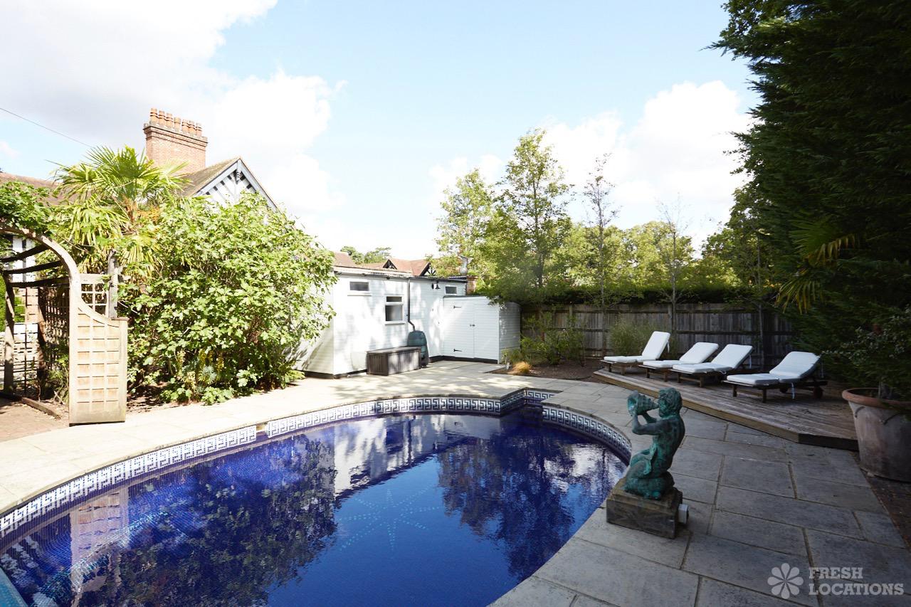 Burnham Manor Shoot Location | Fresh Locations