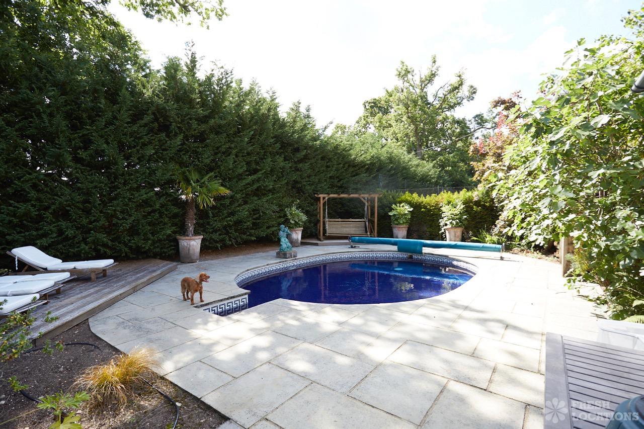 Burnham Manor Shoot Location | Fresh Locations