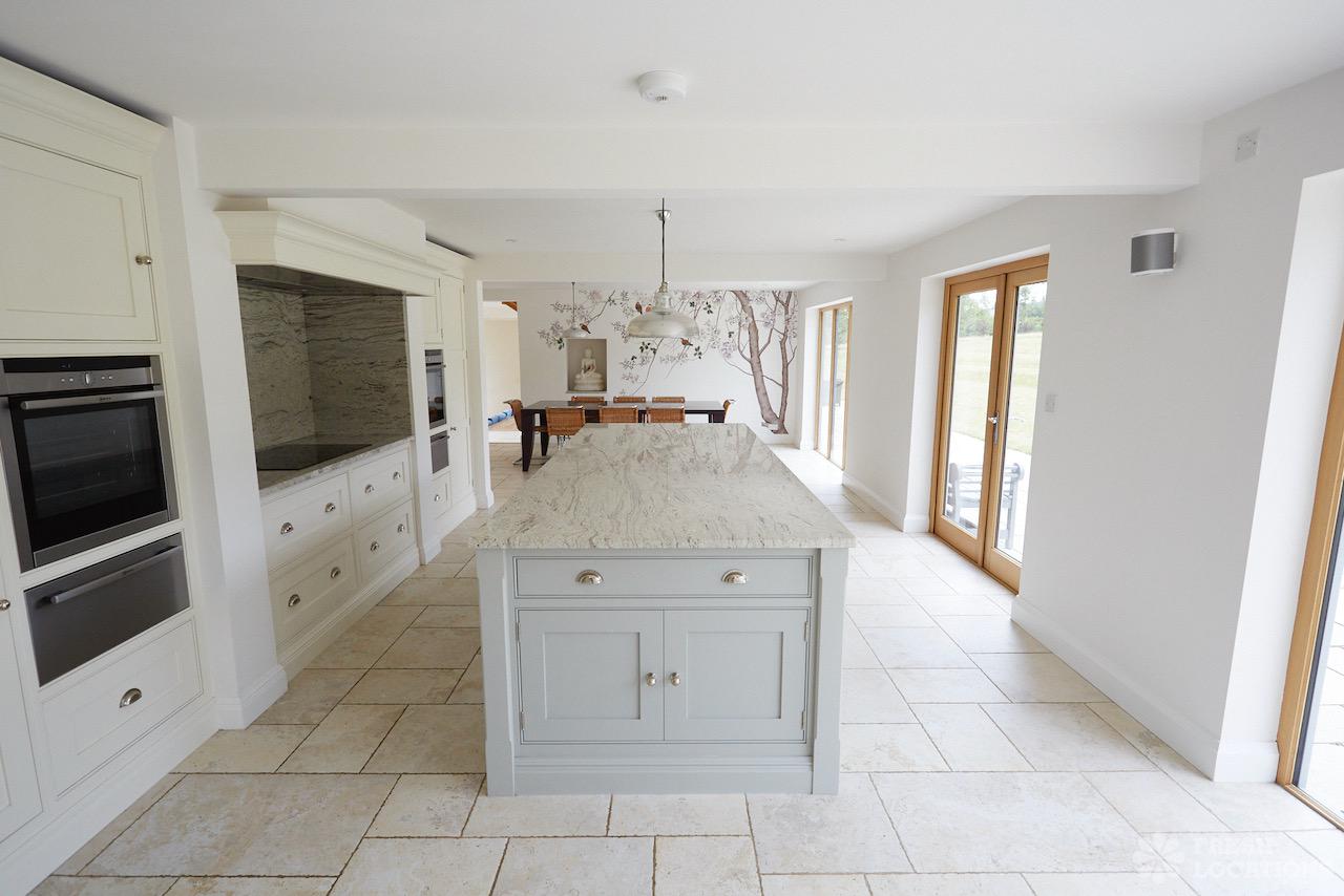 Bledlow Farm House Shoot Location | Fresh Locations