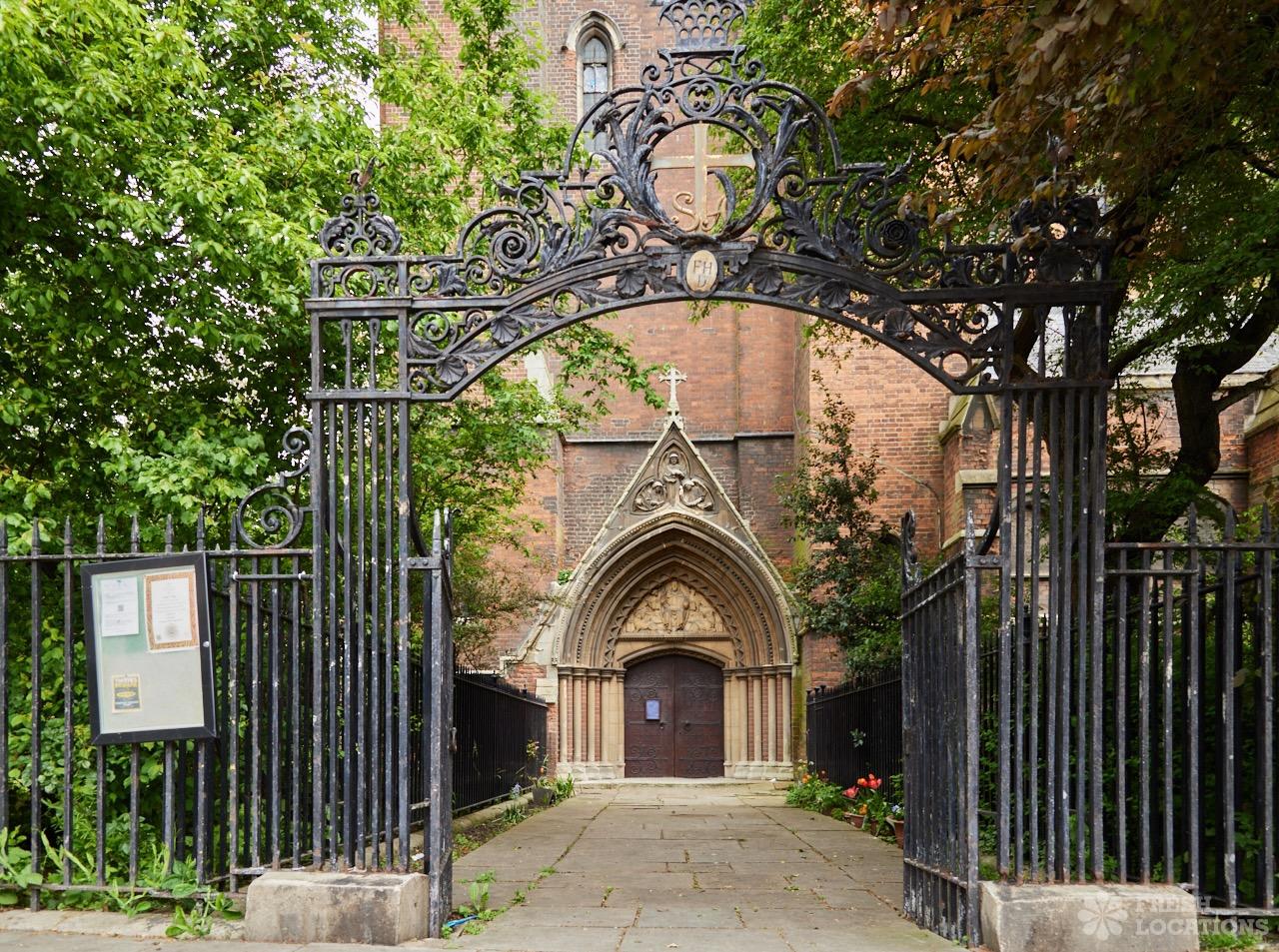 Kilburn Church Shoot Location | Fresh Locations